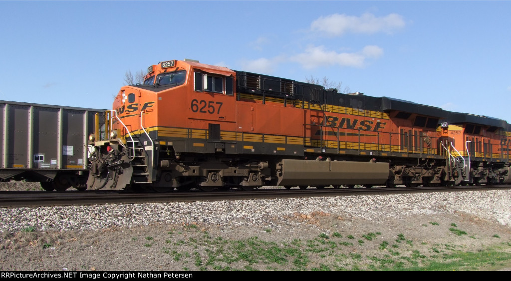 BNSF 6257